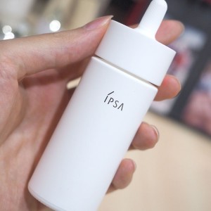 NIVEA Sun : Protect & White Oil Control Sun Protection Serum SPF50+ PA ...