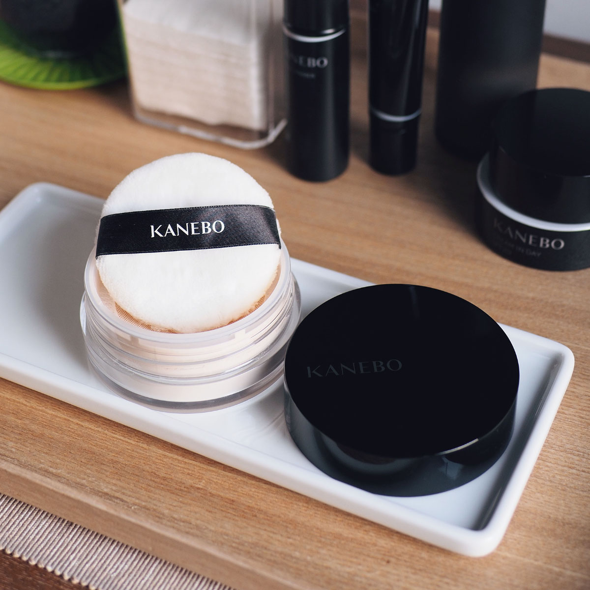 [Review] KANEBO : Smooth Feathery Powder